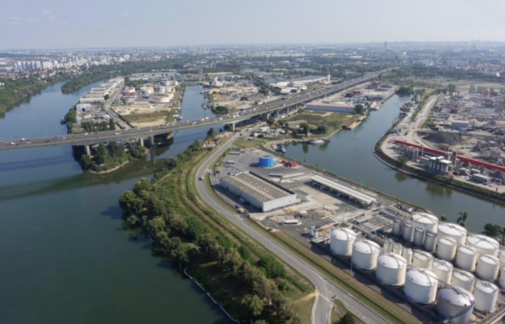 Logistique : Easyport lance un service gratuit de suivi de conteneur ...