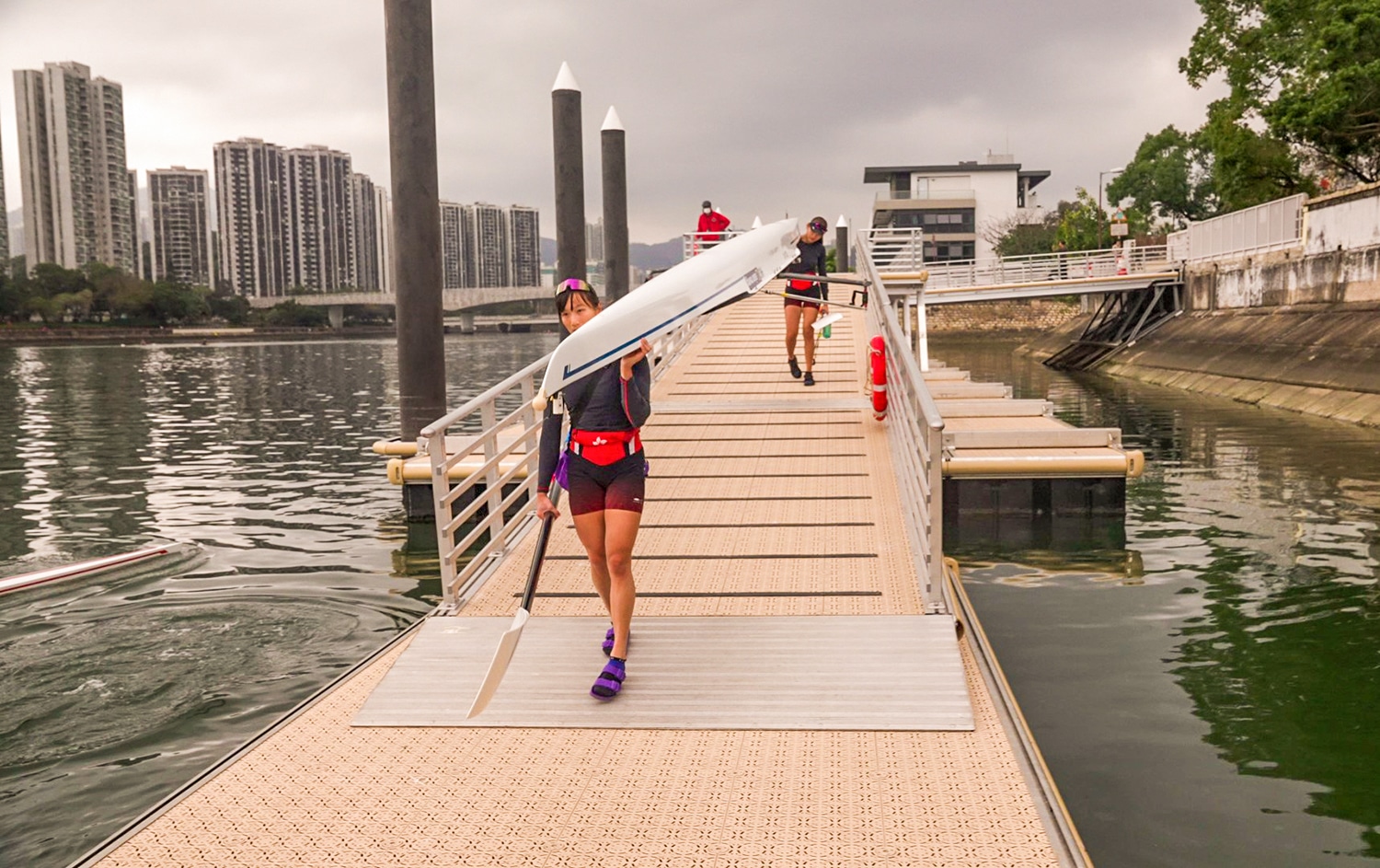 Entreprises : Poralu Marine installe à Hong Kong le premier ponton ...